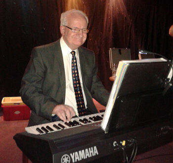 Who is Bill Dickson | Lowrey Organ